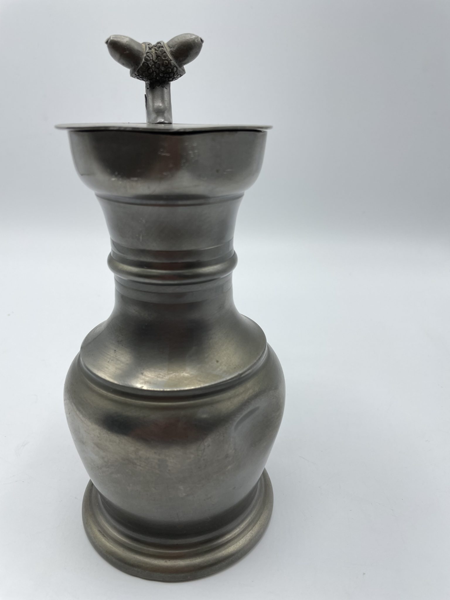 Carafe vintage 95% pur étain - Ressourcerie Histoires Sans Fin
