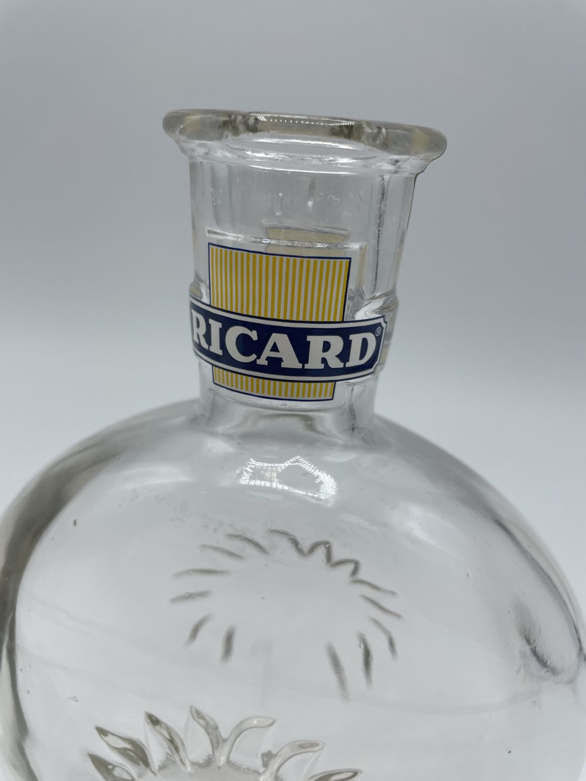 Carafe en verre transparente Ricard anis - Ressourcerie Histoires Sans Fin