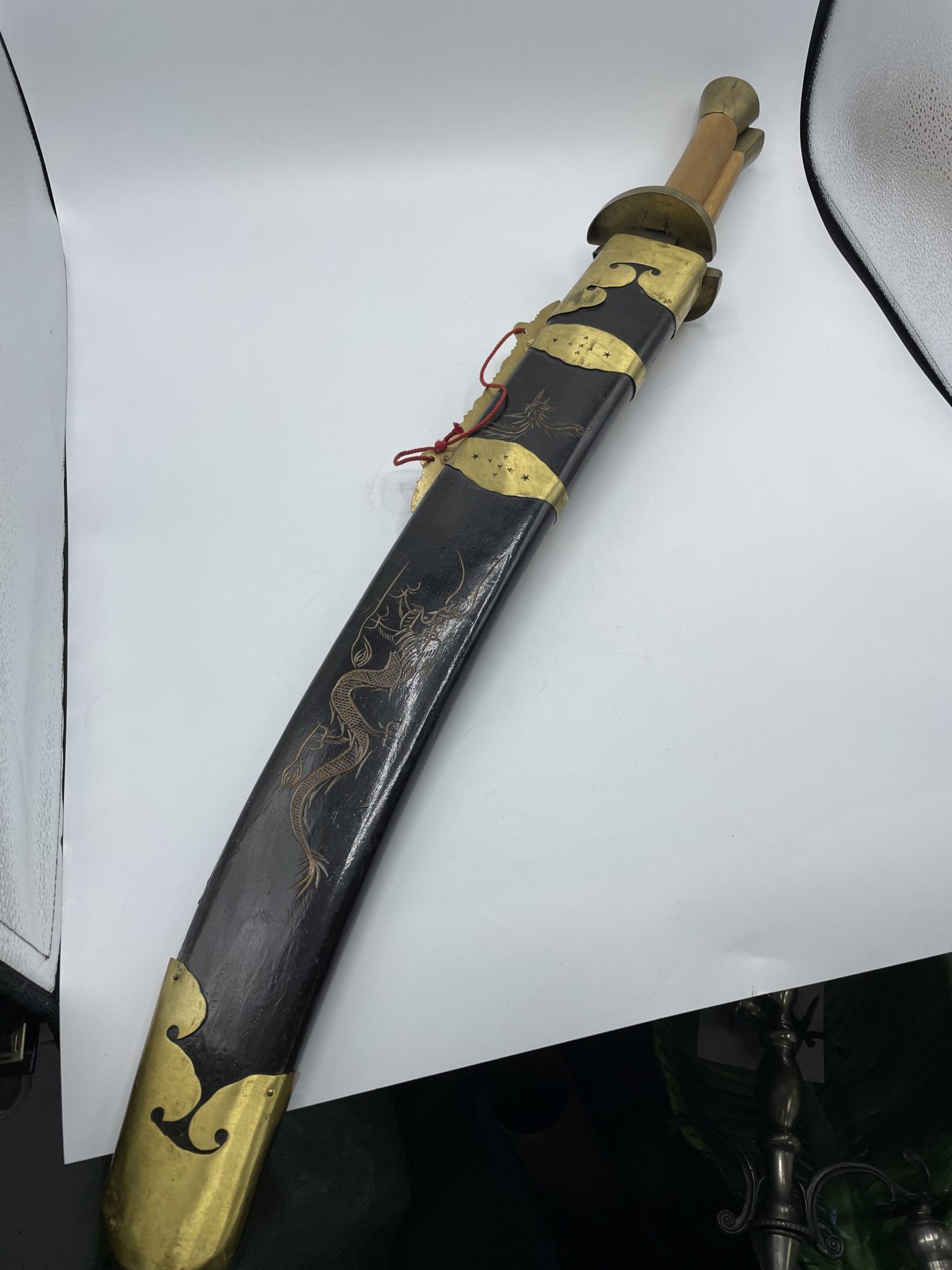 Double épée chinoise Kung Fu - Ressourcerie Histoires Sans Fin