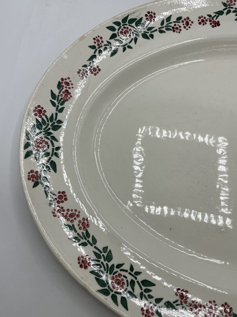 Grand plat de service ovale vintage faïence HBCM Cecile - Ressourcerie ... Grand plat de service ovale vintage faïence HBCM Cecile - Ressourcerie ...