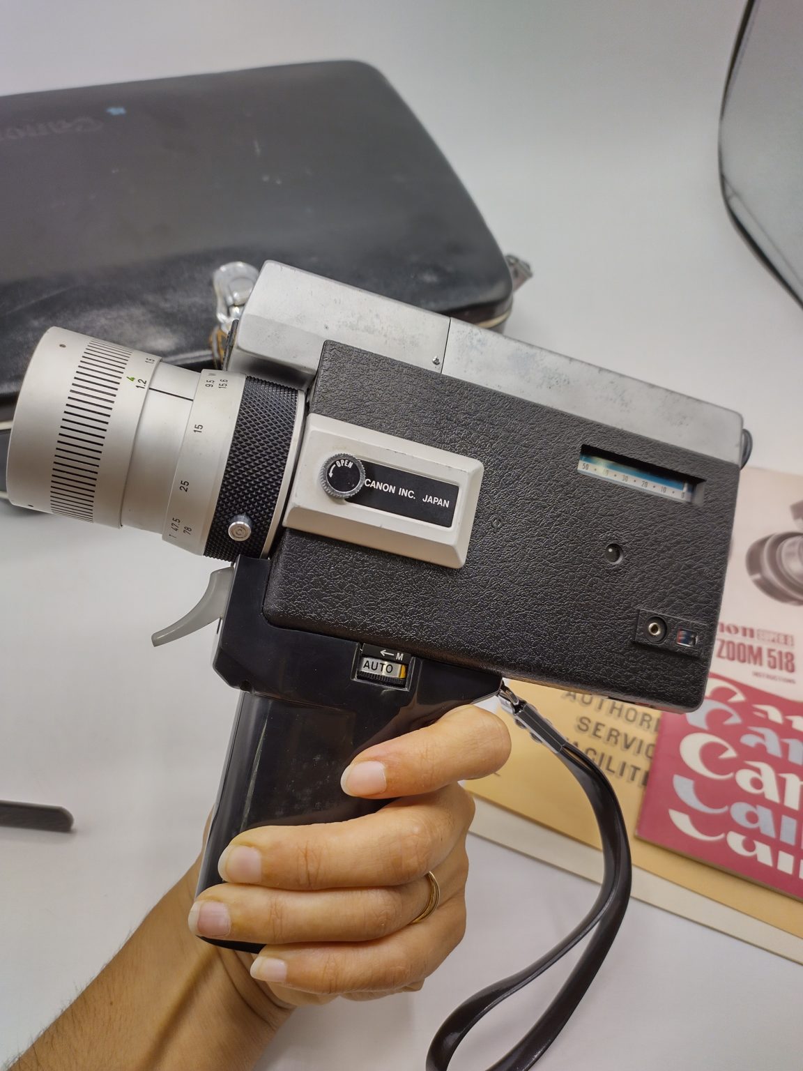 Camera Super 8 vintage Canon Auto Zoom 518 - Ressourcerie Histoires Sans Fin