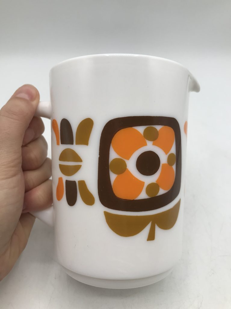 Pichet Mobil en Arcopal années 70 - Ressourcerie Histoires Sans Fin