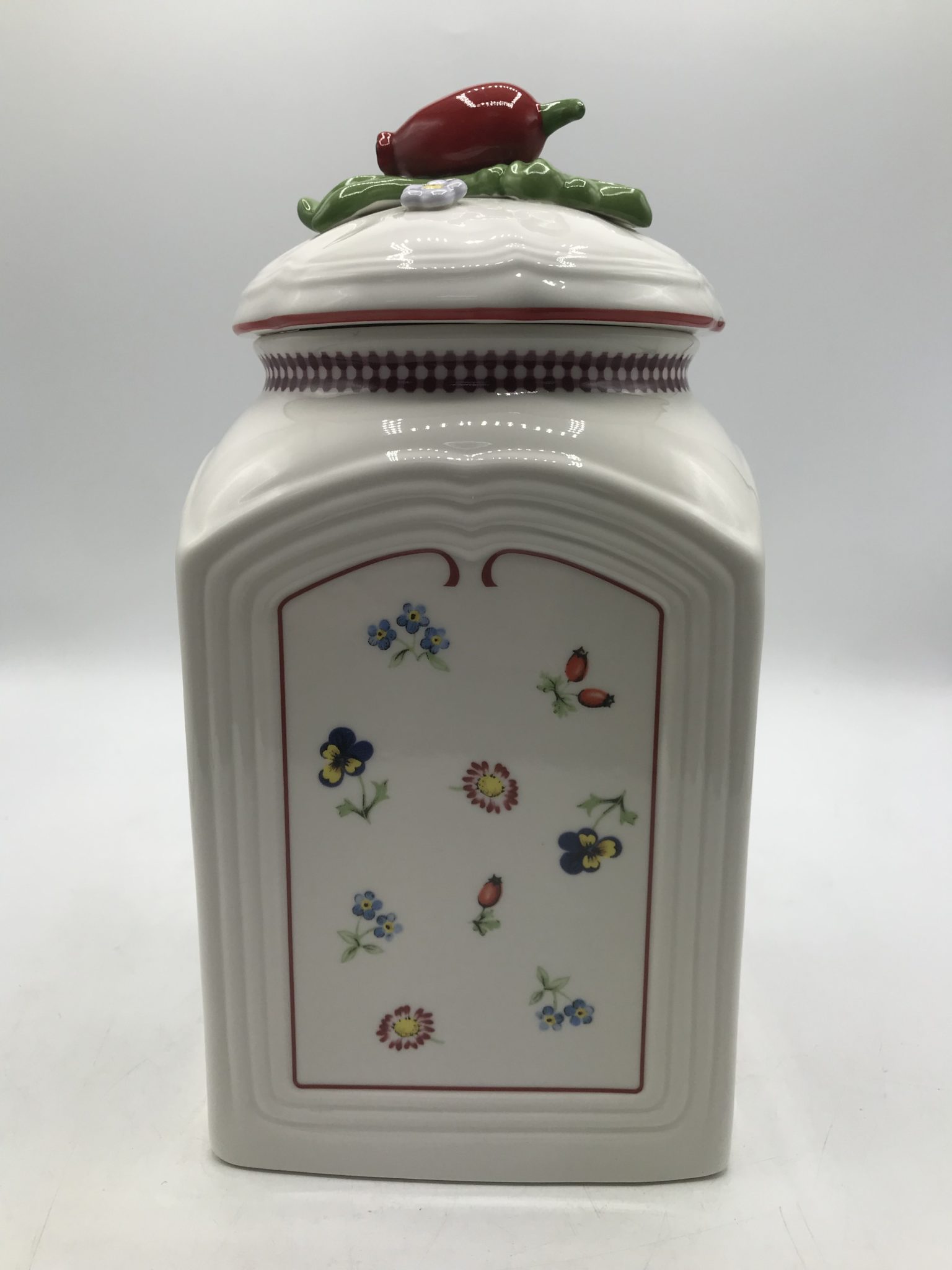 Pot Villeroy et Boch collection "Petite fleur" - Ressourcerie Histoires ...