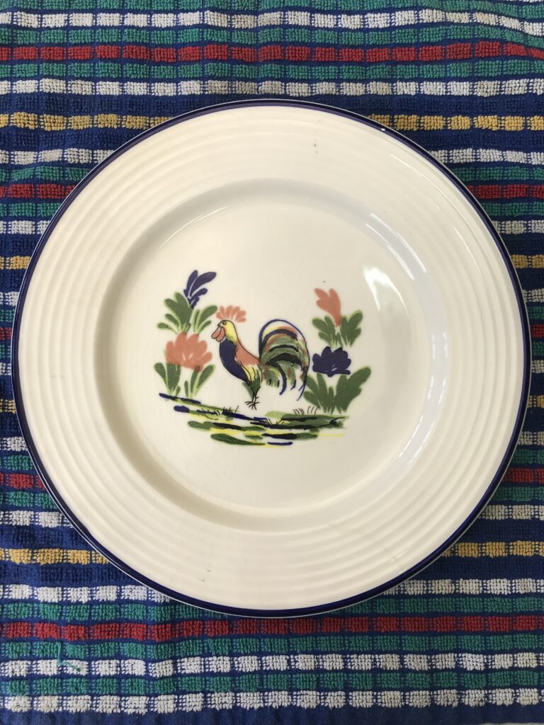 Assiette à salade Varages France coq - Ressourcerie Histoires Sans Fin