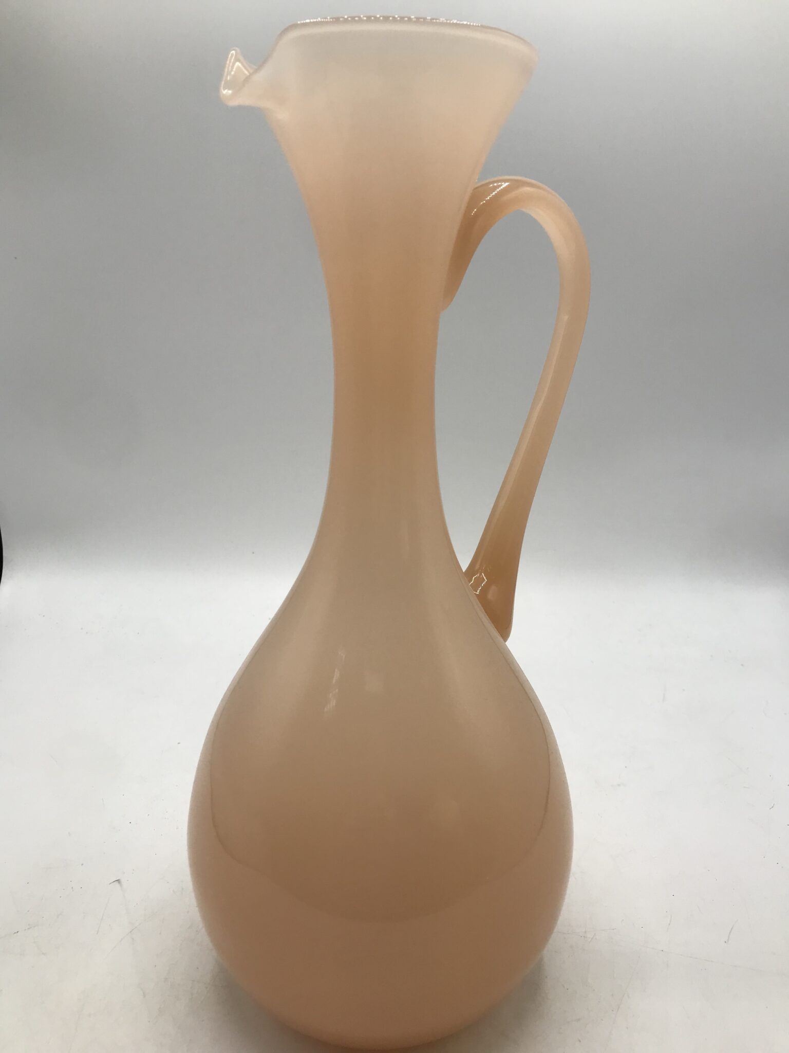 Grand vase en rosaline vintage - Ressourcerie Histoires Sans Fin