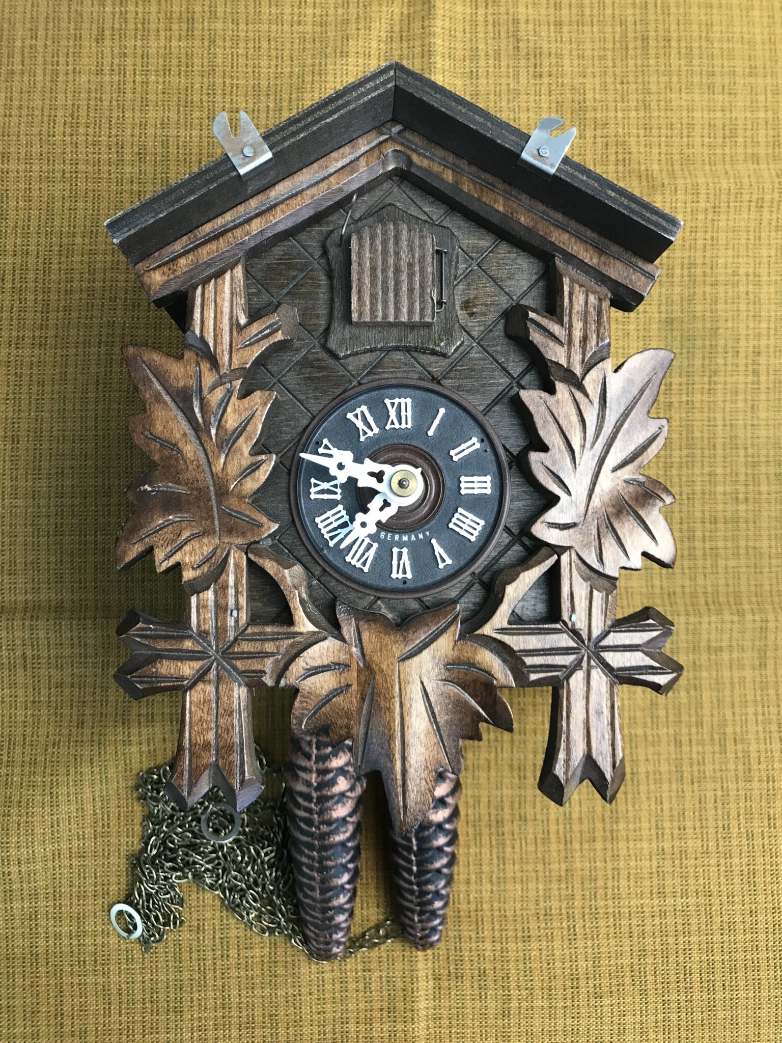 Pendule coucou vintage - Ressourcerie Histoires Sans Fin