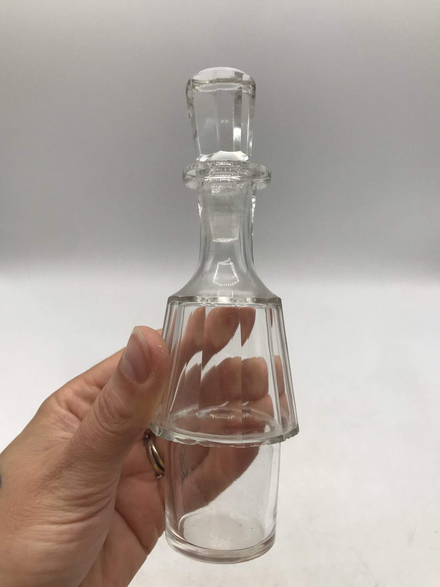 Duo de flacons en verre signés Henry Dean - Ressourcerie Histoires Sans Fin