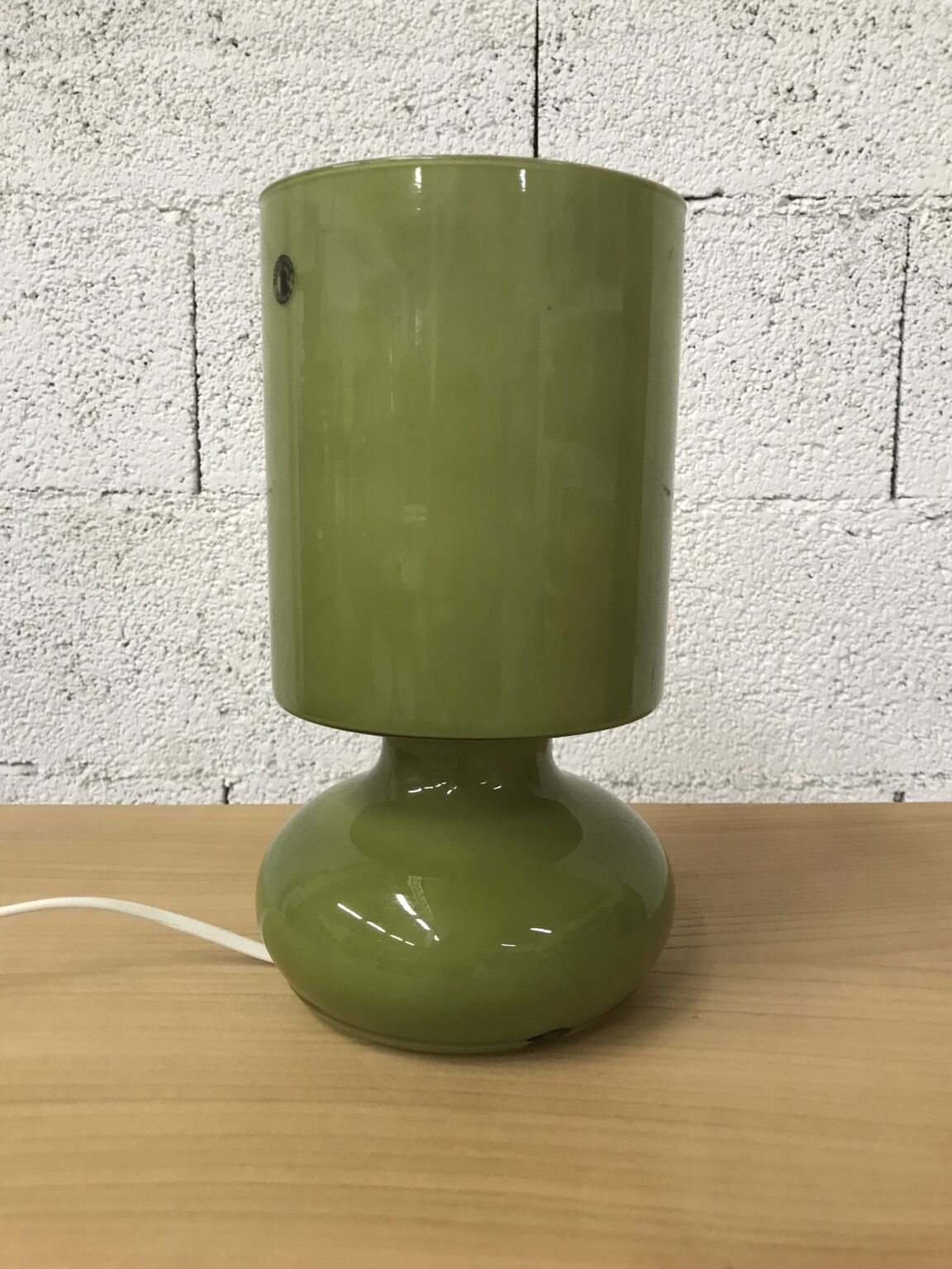 Lampe vert amande années 70 - Ressourcerie Histoires Sans Fin