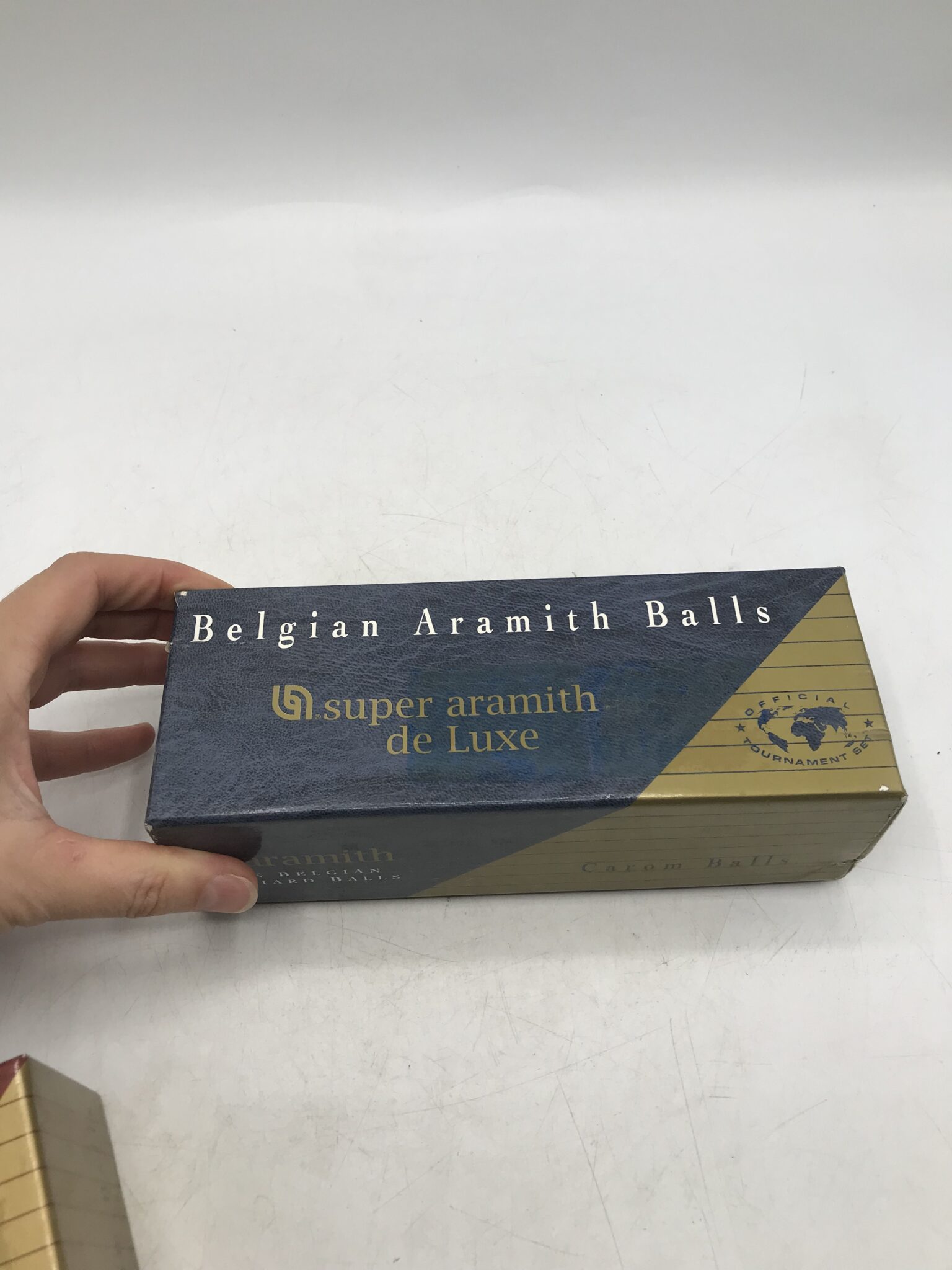 Deux sets de 3 boules de billard - Ressourcerie Histoires Sans Fin