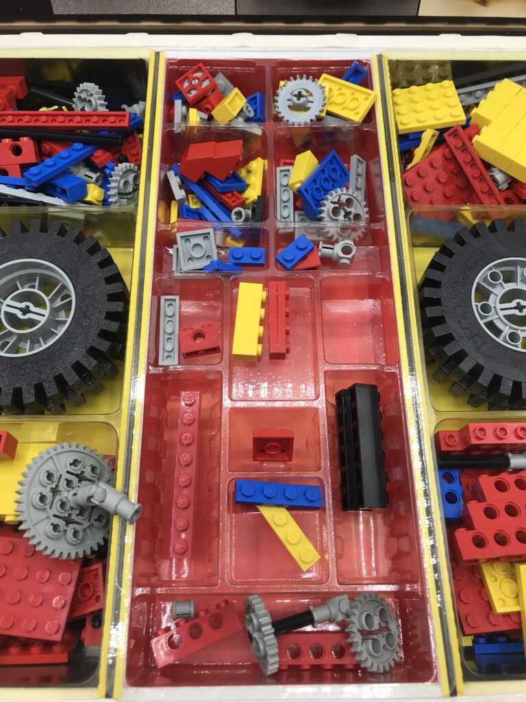 Boite de Lego 853 Technique - Ressourcerie Histoires Sans Fin