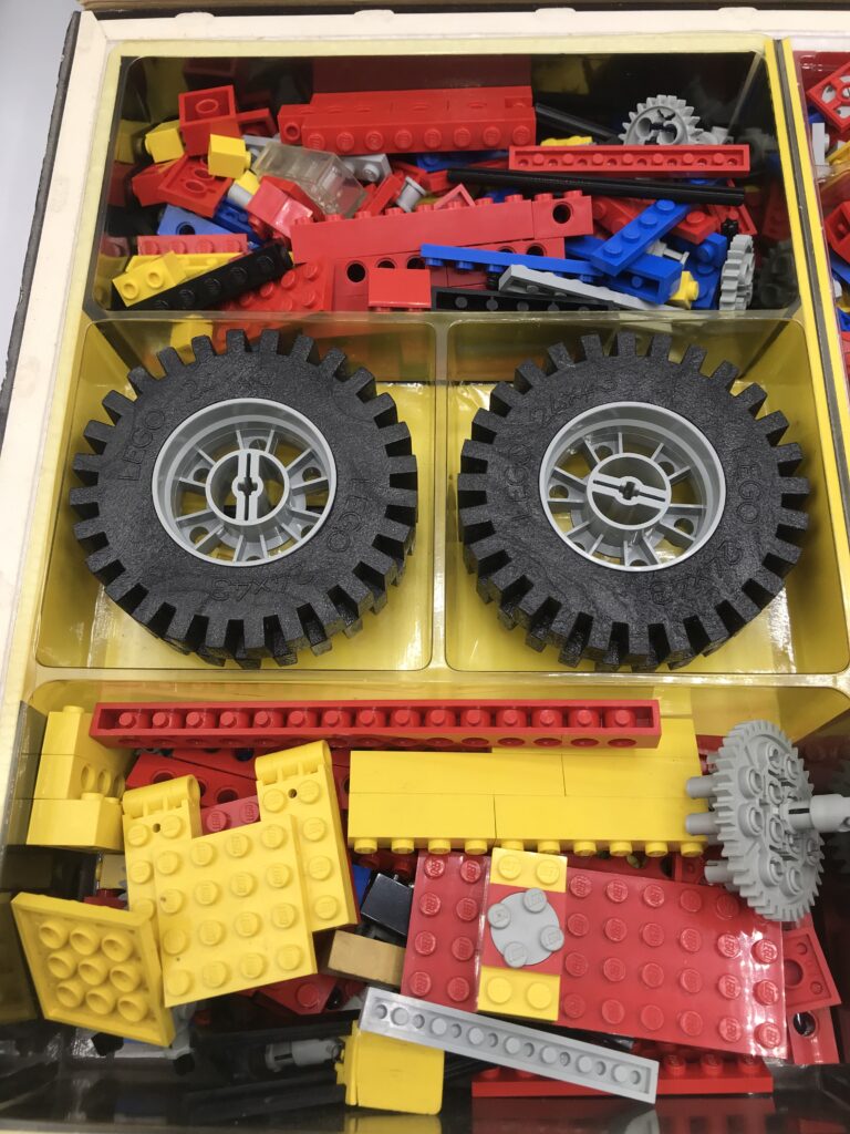 Boite de Lego 853 Technique - Ressourcerie Histoires Sans Fin