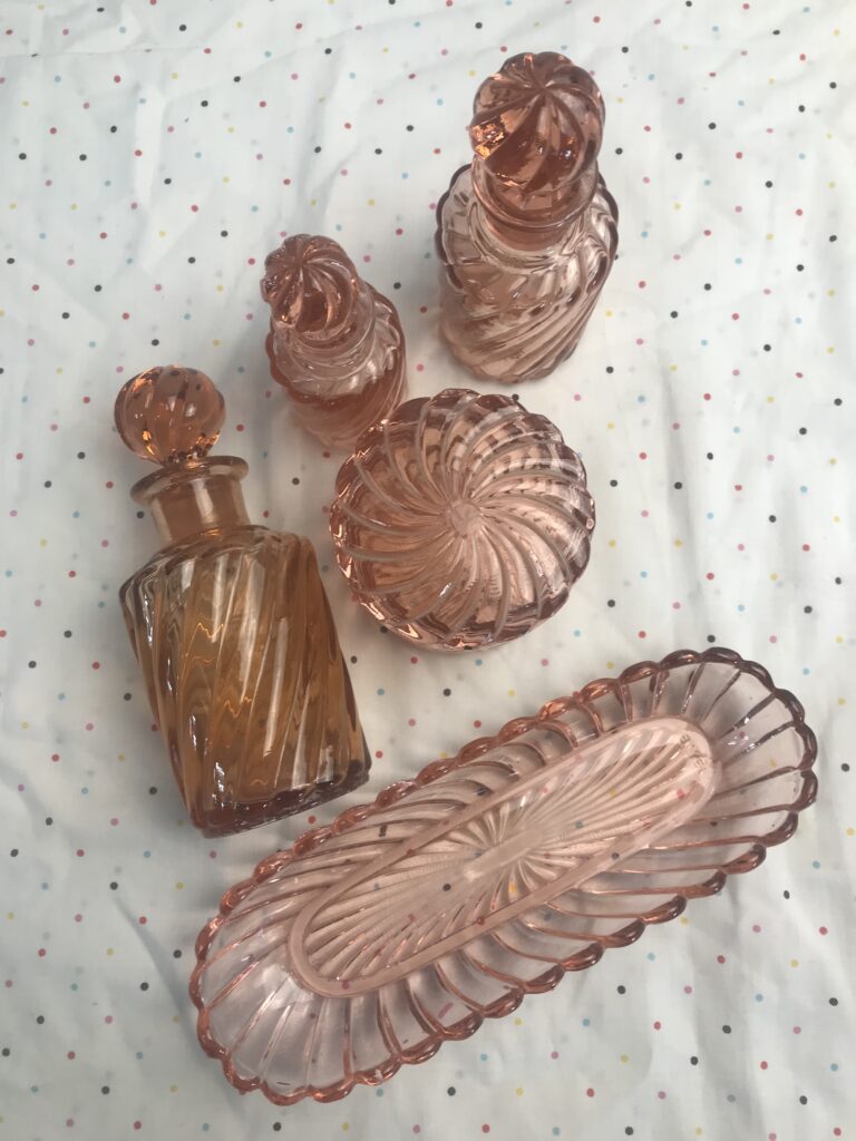 Ensemble de 5 pièces en Rosaline - Ressourcerie Histoires Sans Fin