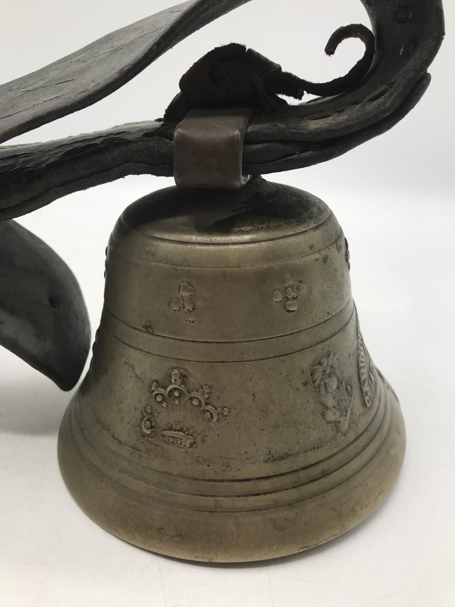 Cloche sonnailles bronze - Ressourcerie Histoires Sans Fin