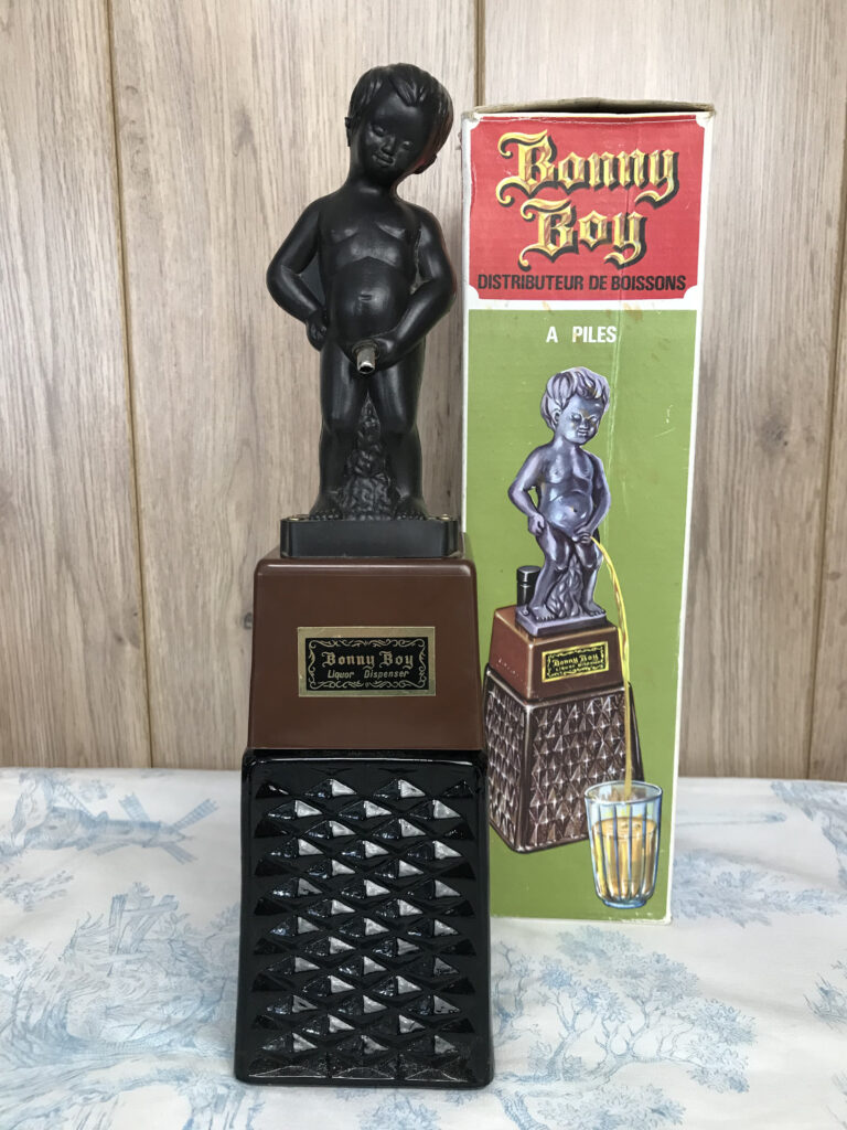 Distributeur Bonny Boy vintage - Ressourcerie Histoires Sans Fin