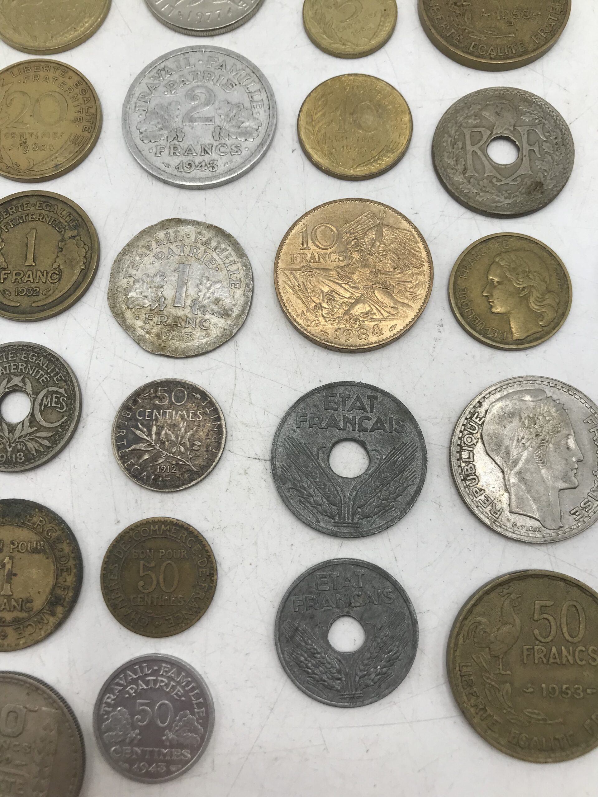 Lot de 30 pièces anciennes - Ressourcerie Histoires Sans Fin