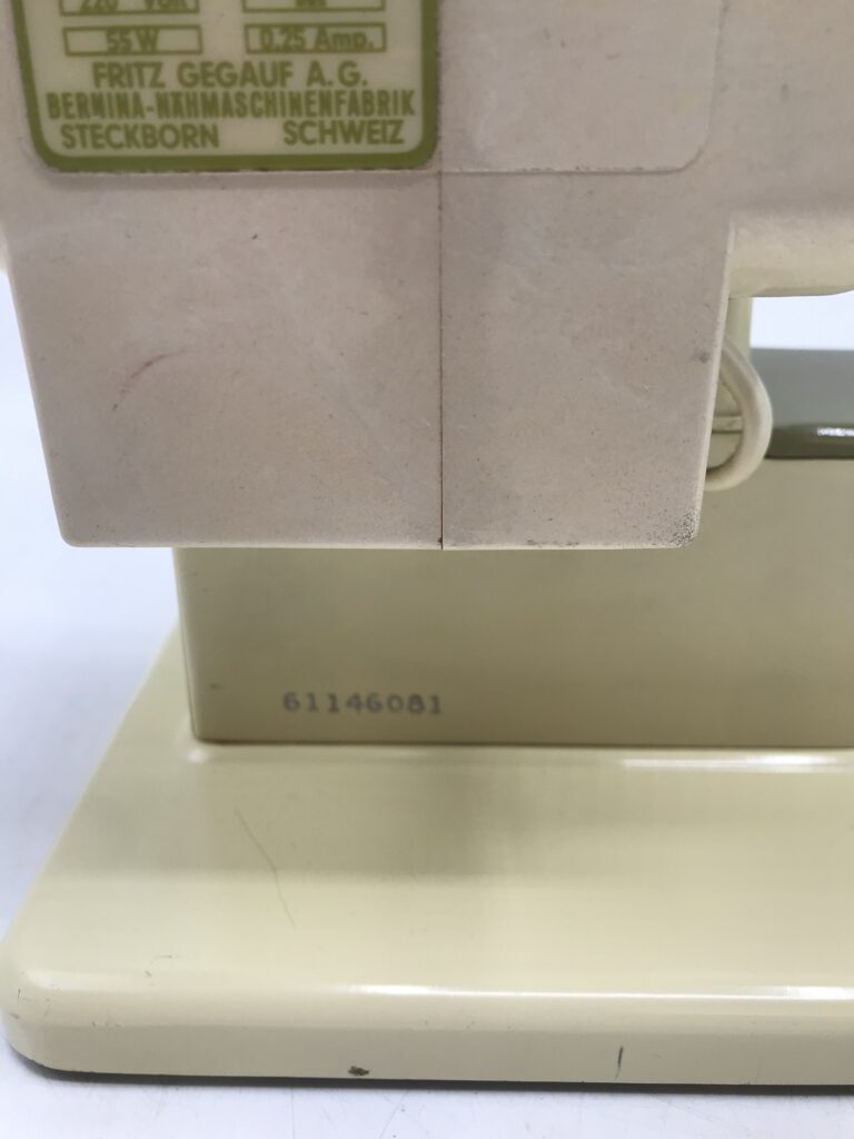 Machine à coudre BERNINA 600 - Ressourcerie Histoires Sans Fin
