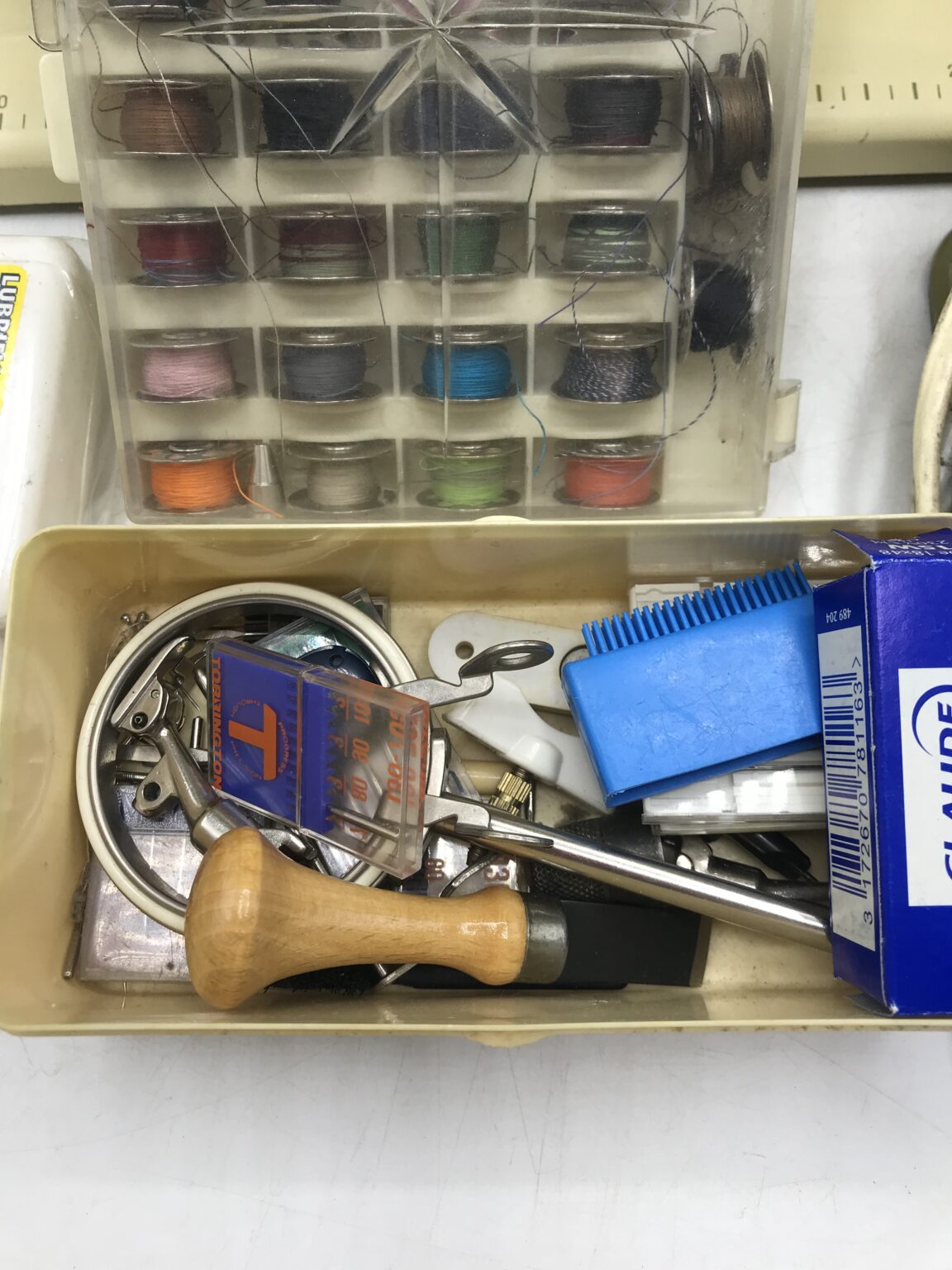Machine à coudre BERNINA 600 - Ressourcerie Histoires Sans Fin