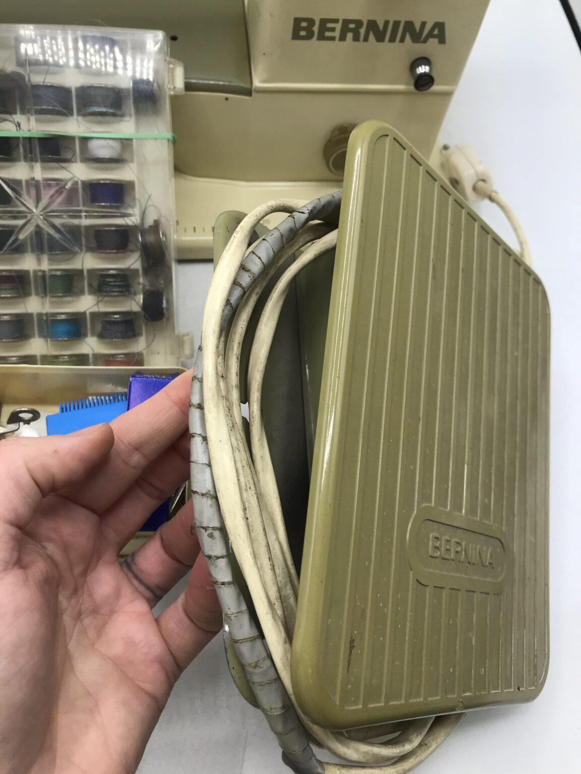 Machine à coudre BERNINA 600 - Ressourcerie Histoires Sans Fin