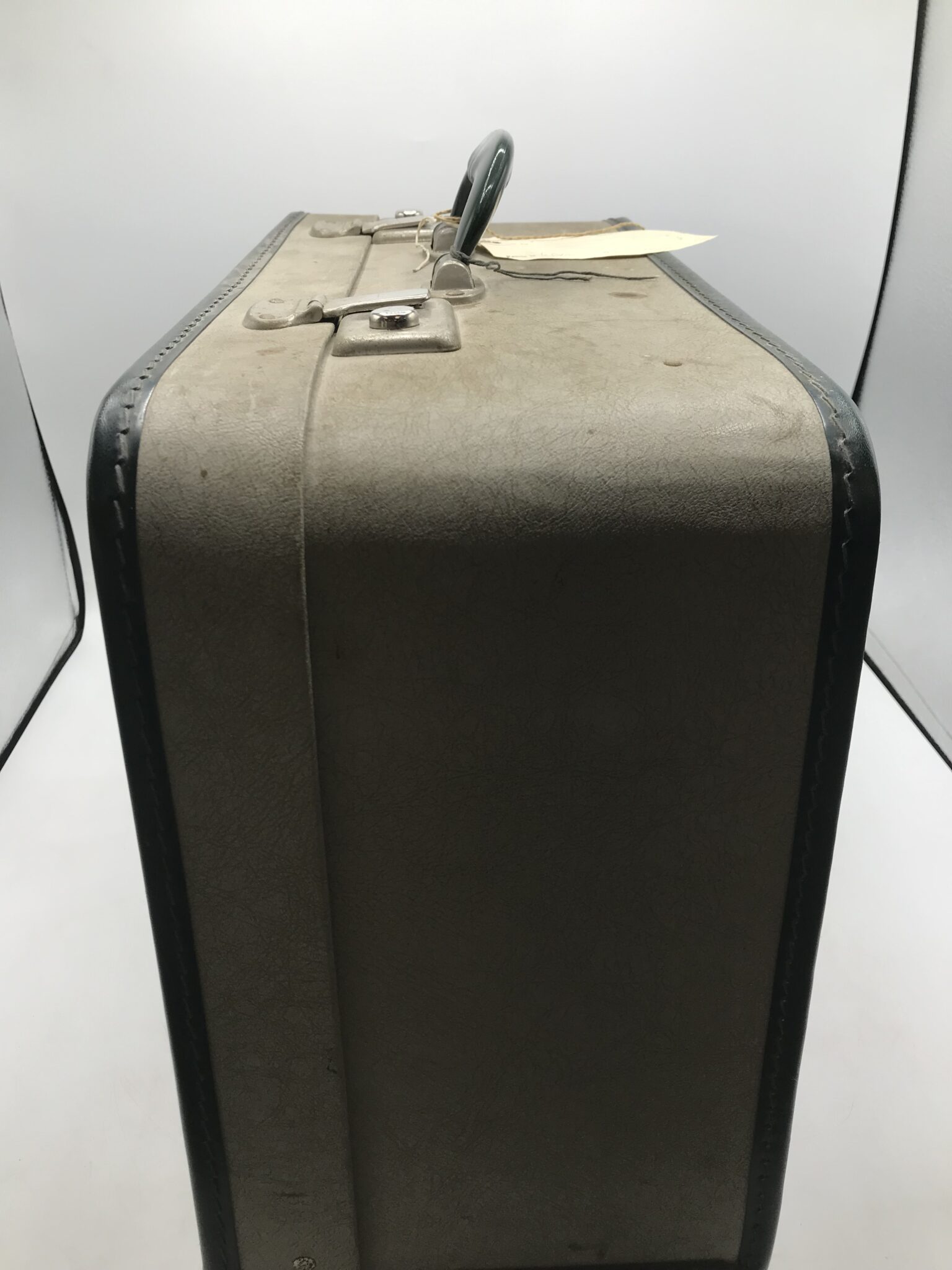 Machine à coudre BERNINA 600 - Ressourcerie Histoires Sans Fin